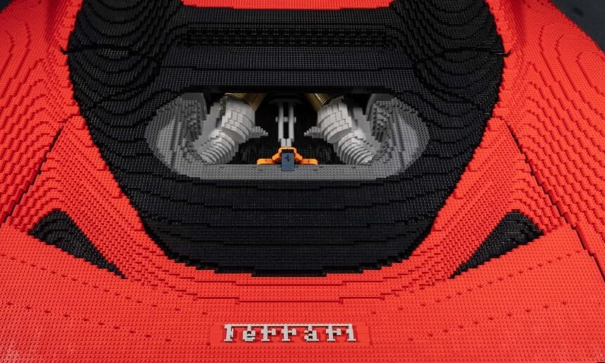 Ferrari 296 GTS da Lego motor - Auto+ TV