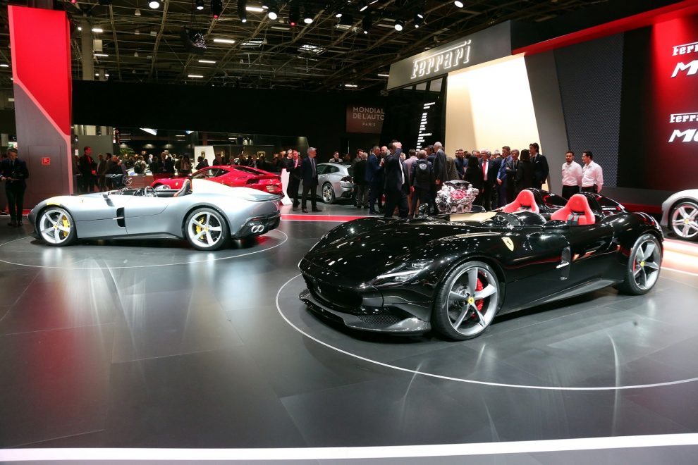 Ferrari SP1 e SP2 Monza são destaques em Paris - Auto+ TV