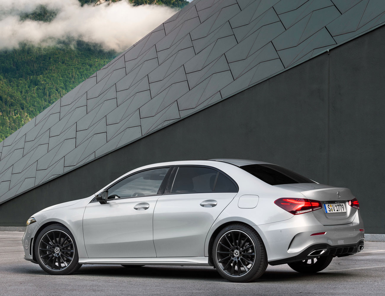 Mercedes-Benz Classe A ganha inédita versão sedan - Auto+ TV
