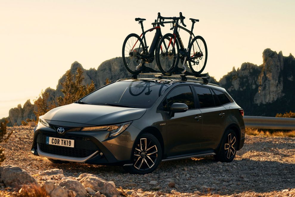 Toyota vai exibir Corolla esportivo e perua aventureira em Genebra ...