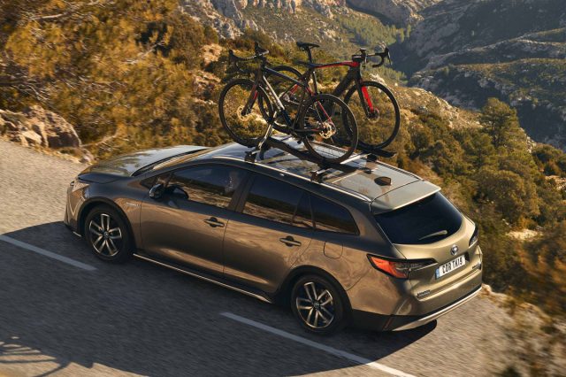 Toyota vai exibir Corolla esportivo e perua aventureira em Genebra ...