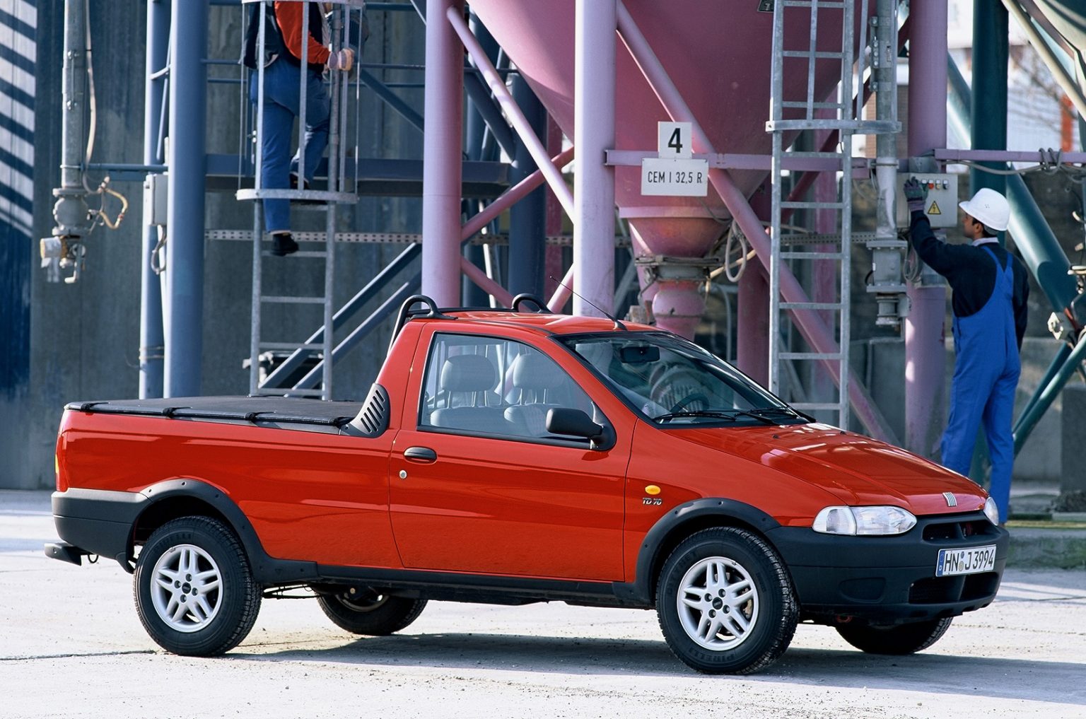 21 anos de Strada: a história da picape da Fiat - Auto+ TV
