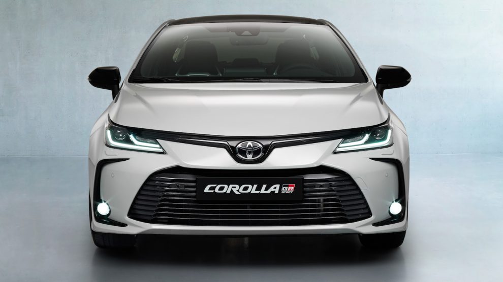 Toyota confirma Corolla GR e nova Hilux GR para o Brasil