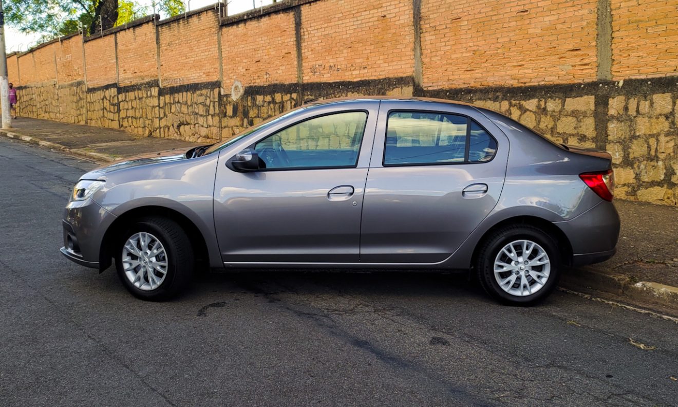 Renault Logan 1.6: old-school surpreendentemente divertido | Avaliação