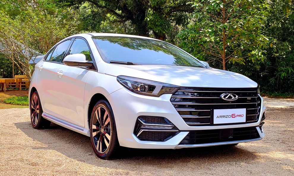 CAOA Chery Arrizo 6 PRO vai satisfazer futuros órfãos? | Impressões