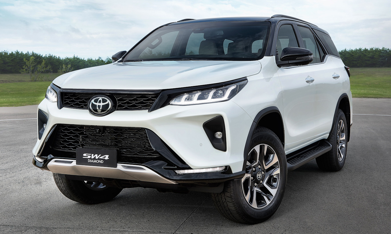 Toyota SW4 Diamond chega por R$ 406.790 junto da linha 2022