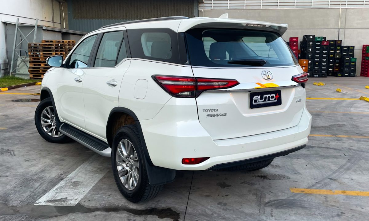 Toyota SW4 é o fetiche do SUV sete lugares | Avaliação - Auto+ TV