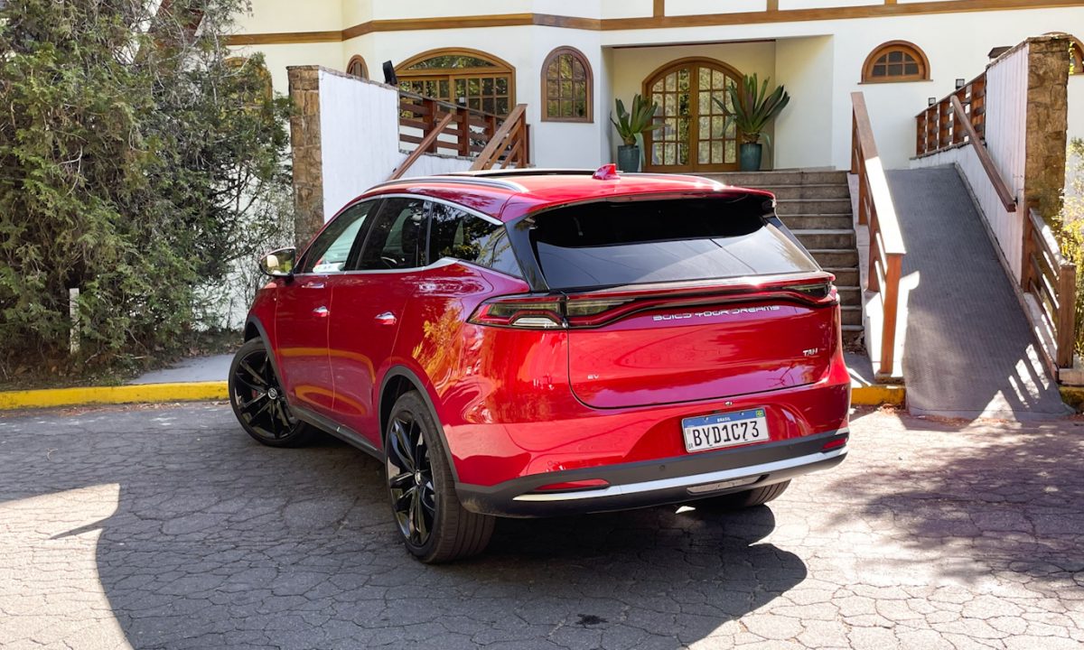 BYD revela investimento e empresta SUV para Presidente Lula - Auto+ TV