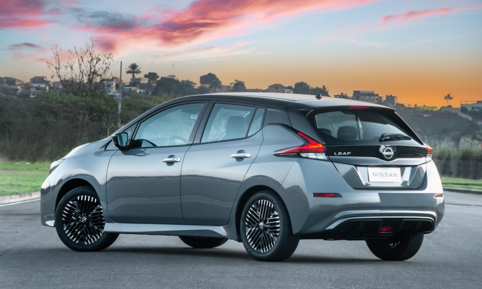 Nissan mata o primeiro carro elétrico de volume do mundo, o Leaf - Auto+ TV