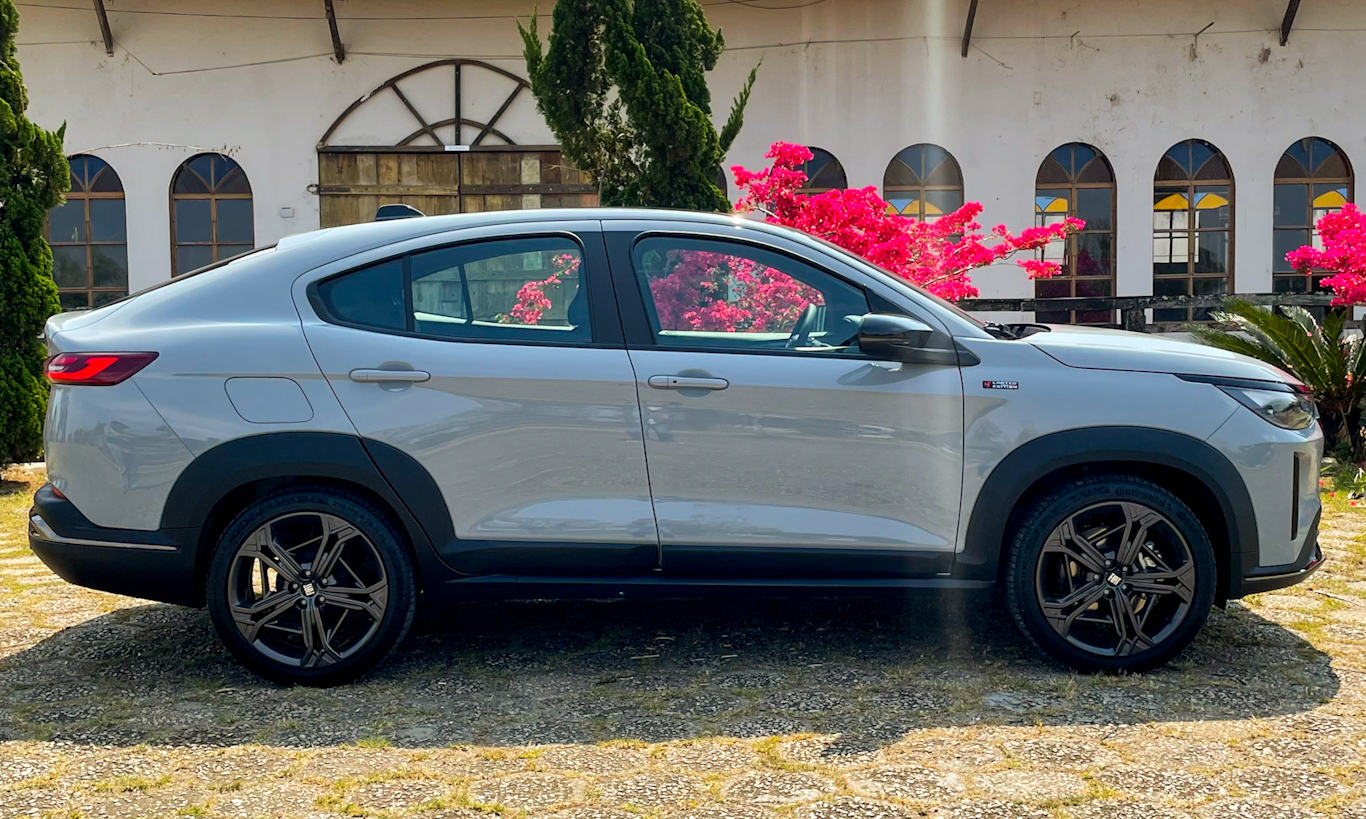 Fiat Fastback é o futuro dos sedãs sem ser sedã? | Impressões
