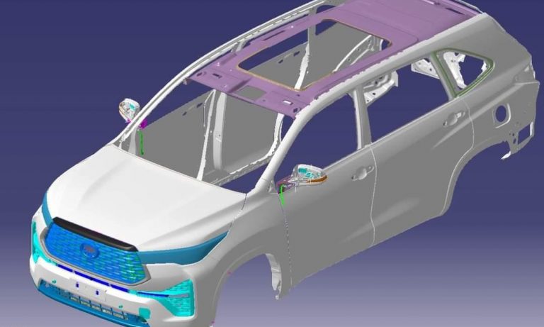 Corolla minivan, a nova Toyota Innova aparece antes da hora