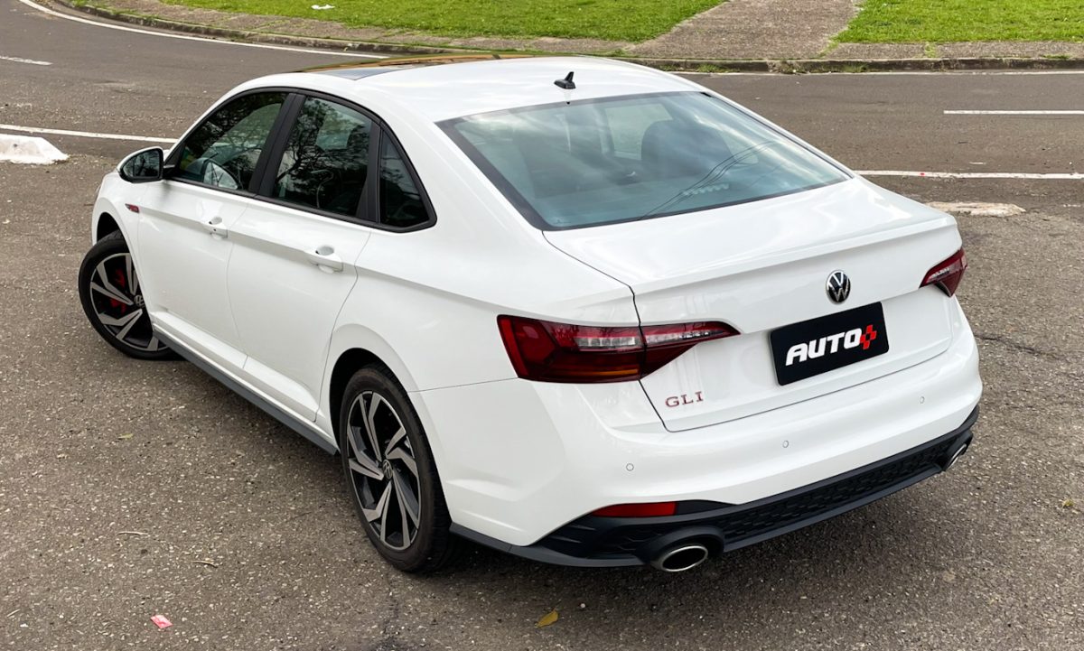 Volkswagen lança a linha 2023 do Jetta GLI com mais tecnologia