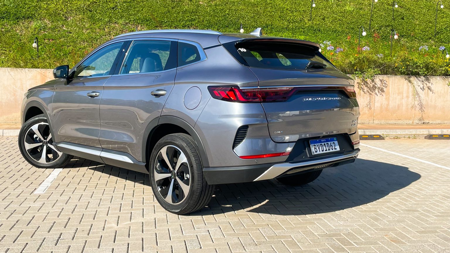 BYD Song Plus é o pesadelo do Jeep Compass 4xe | Impressões