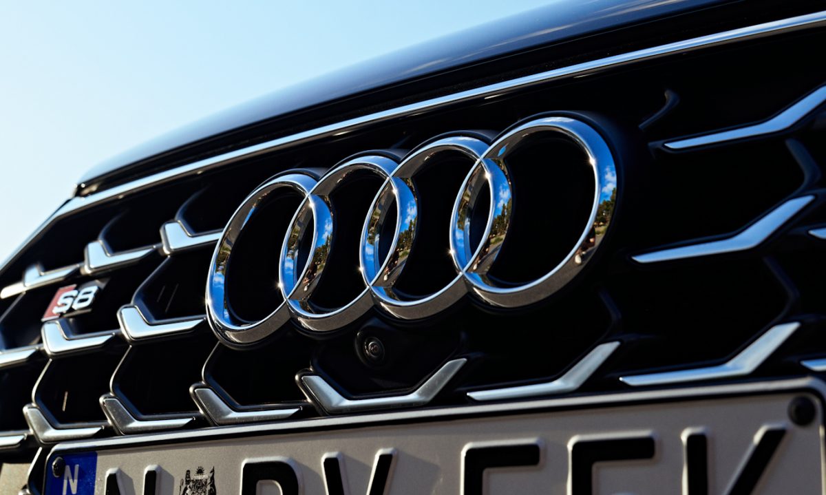 Audi apresenta breves mudanças em seu logotipo