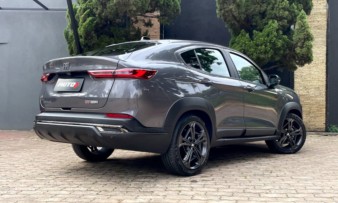 Exclusivo: Fiat Fastback e Pulse mudam em 2025 e terão teto solar