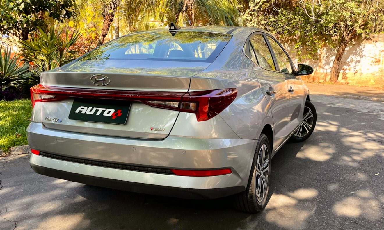 Hyundai HB20S é mais um mini Corolla que o Yaris | Avaliação