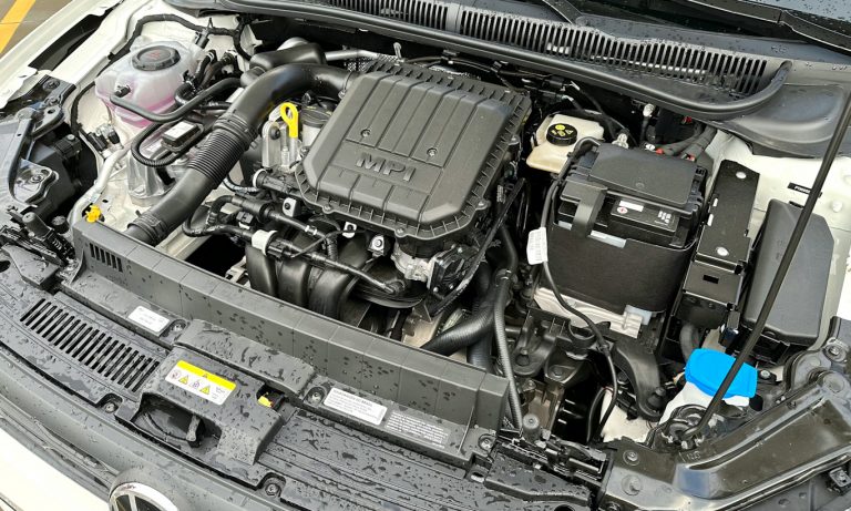 Polo Track é o carro que ninguém comprará querendo | Avaliação