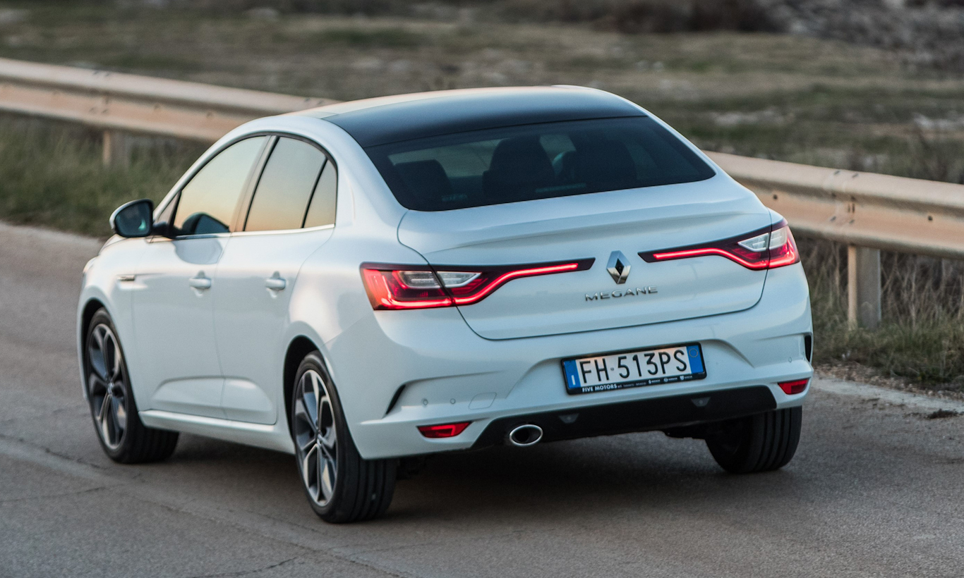 5 rivais de Corolla, Civic e Sentra que não temos no Brasil