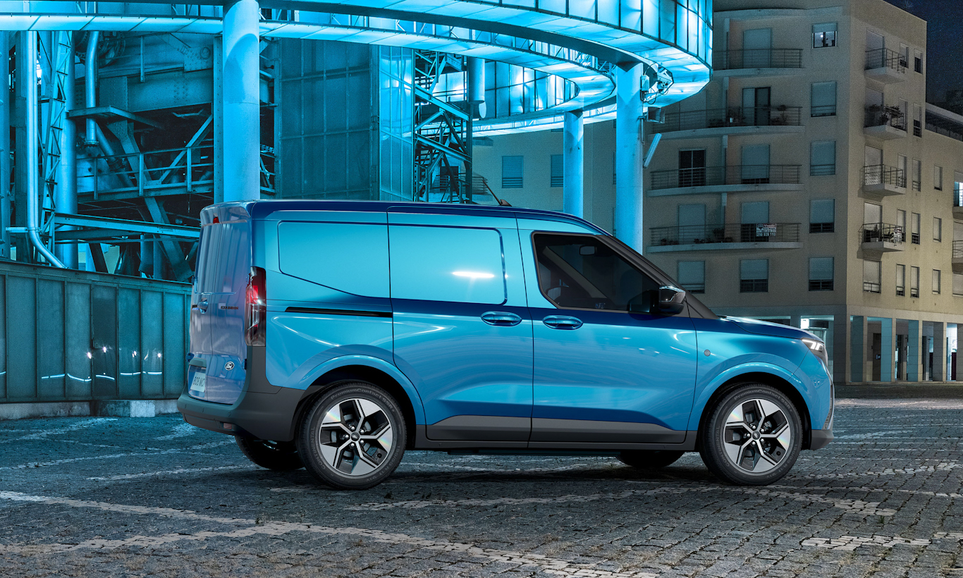 100% elétrica, E-Transit Courier é basicamente a Fiorino da Ford