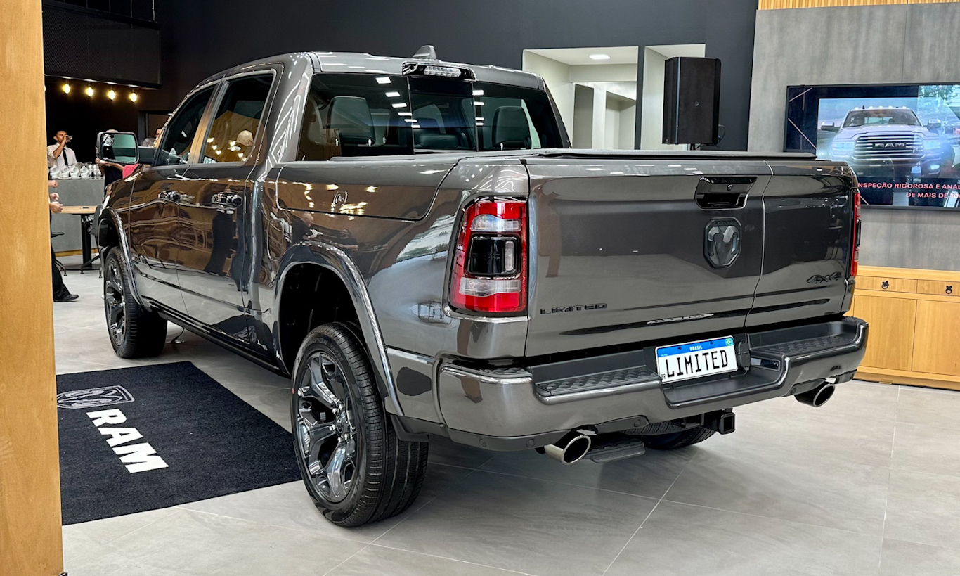 RAM 1500 Limited (2) - Auto+ TV