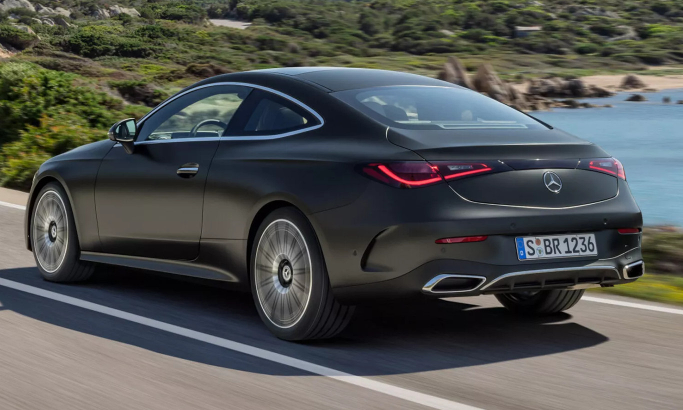 Novo Mercedes-Benz CLE chega eletrificado e mata dois carros de uma vez