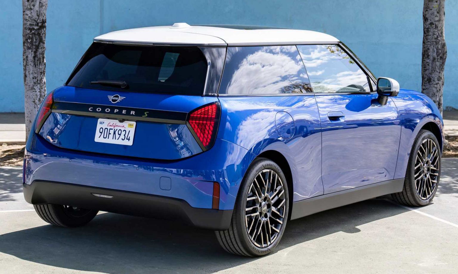 Mini revela o interior do novo Cooper elétrico - Auto+ TV