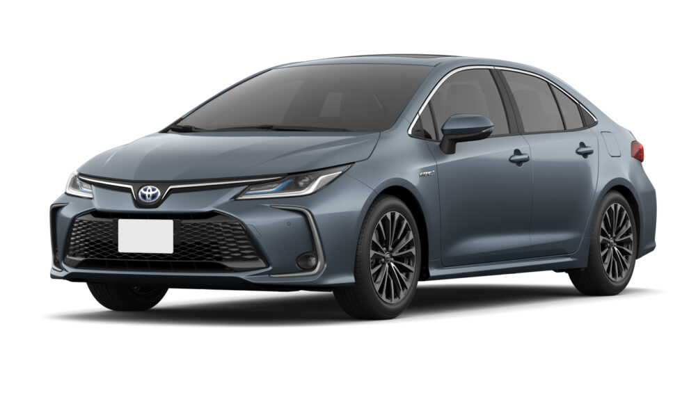 Corolla 2024 fica mais econômico e ganha painel digital