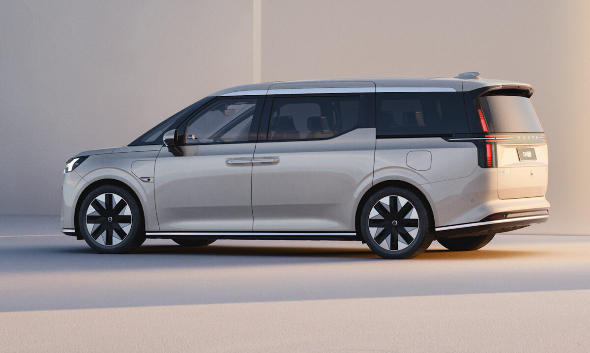 Volvo EM90 é a primeira minivan da marca sueca - Auto+ TV